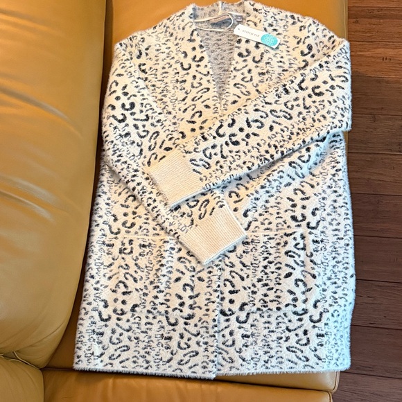 Cyrus | Sweaters | Cyrus Black And White Animal Print Cardigan | Poshmark